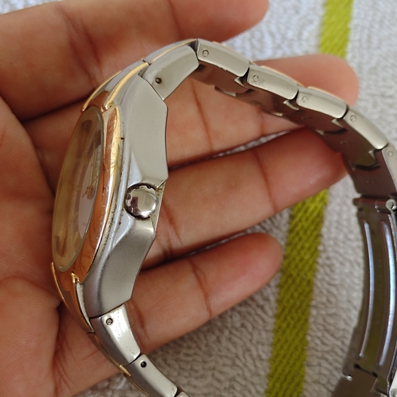Q & Q quart | Accessories | Qq Base Metal Bezel Watch | Poshmark